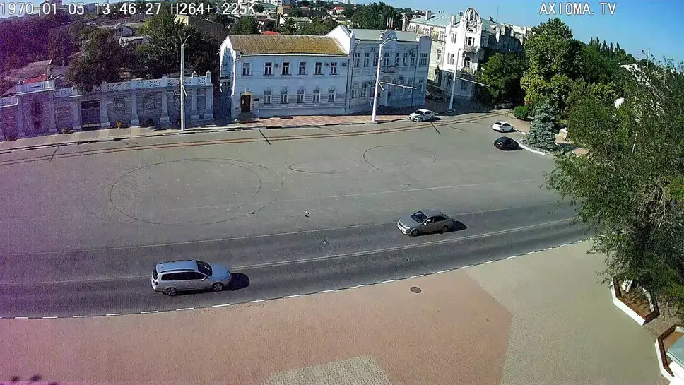 Live Webcam Panorama of Theater Square