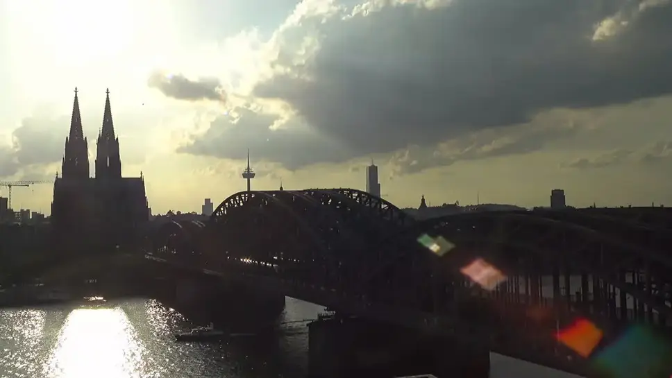 Live Webcam Hyatt Regency Cologne