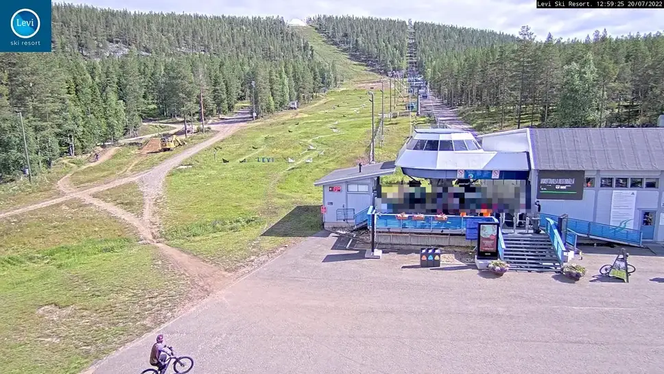 Live Webcam Ala-Asema Gondola, Lower station, Levi Ski Resort